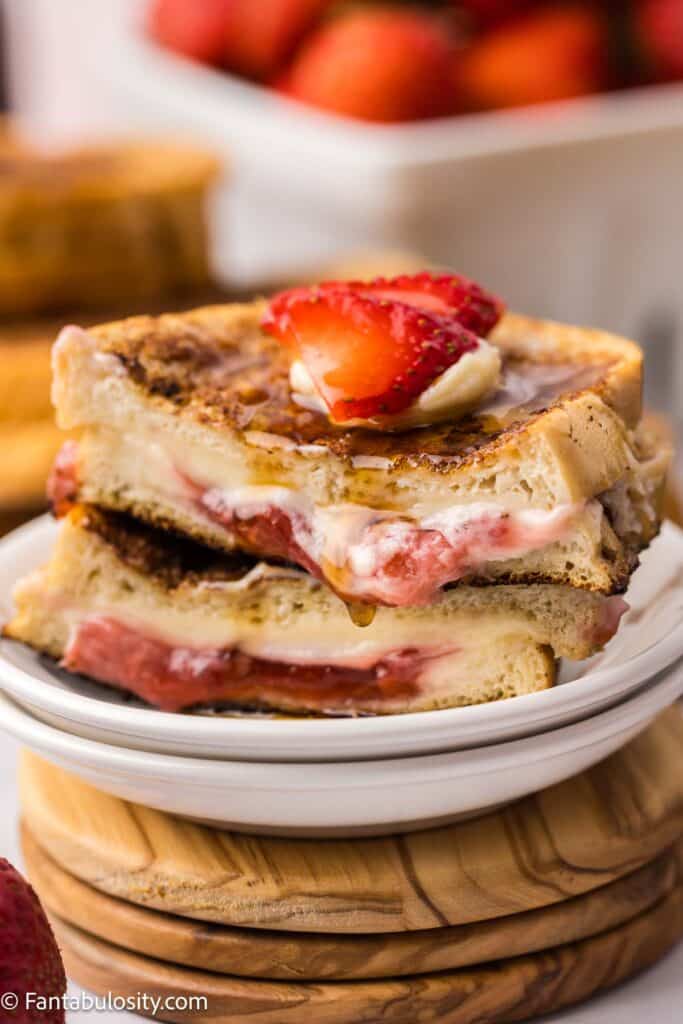 Stuffed French Toast (Crispy Outside, Creamy Inside Recipe) - Fantabulosity