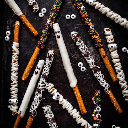 Easy Halloween Pretzels - Fantabulosity
